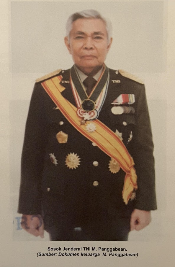 File:Maraden Panggabean (cropped).jpg - Wikimedia Commons