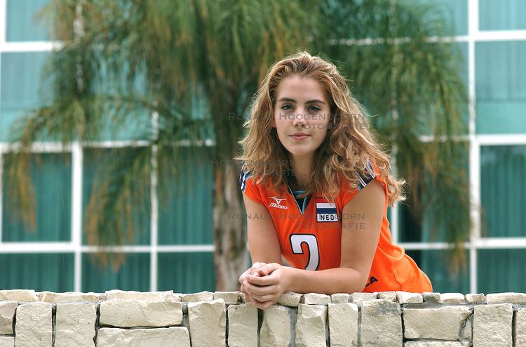 Suzanne Freriks - Alchetron, The Free Social Encyclopedia